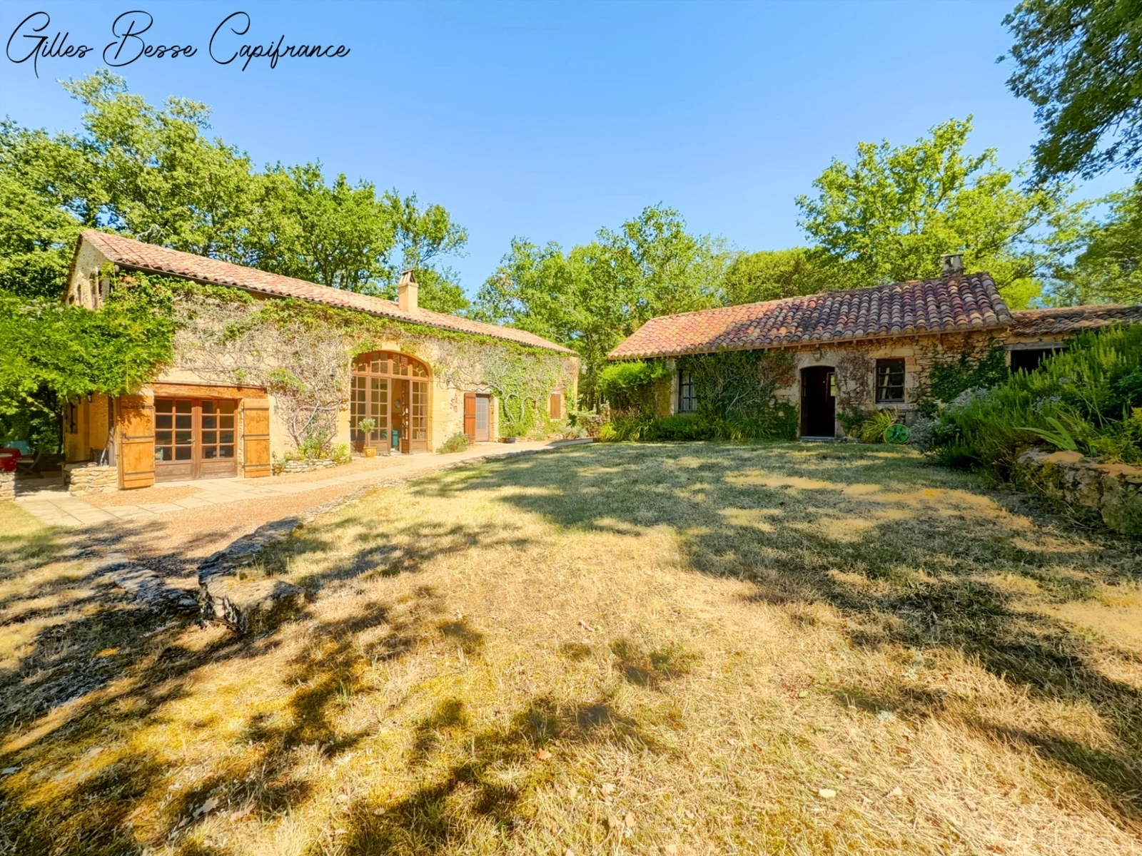 Maison à vendre MAUZAC ET GRAND CASTANG 5 pièce(s) 150m2 535 000€